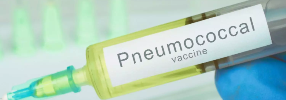 Prior pneumococcal vaccination reduces mortality in elderly patients ...